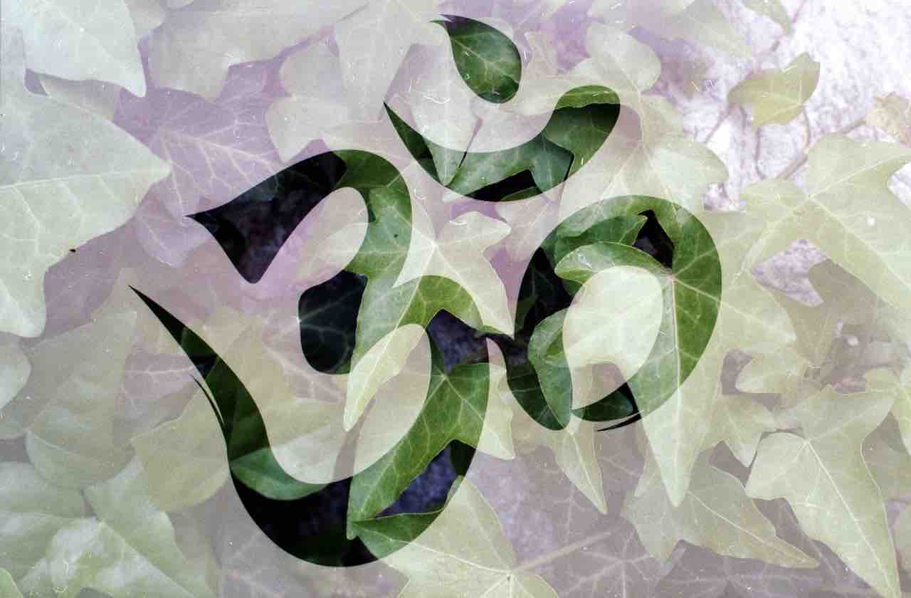 Om Mantra Chanting: What Is It? Why Do It? And How?