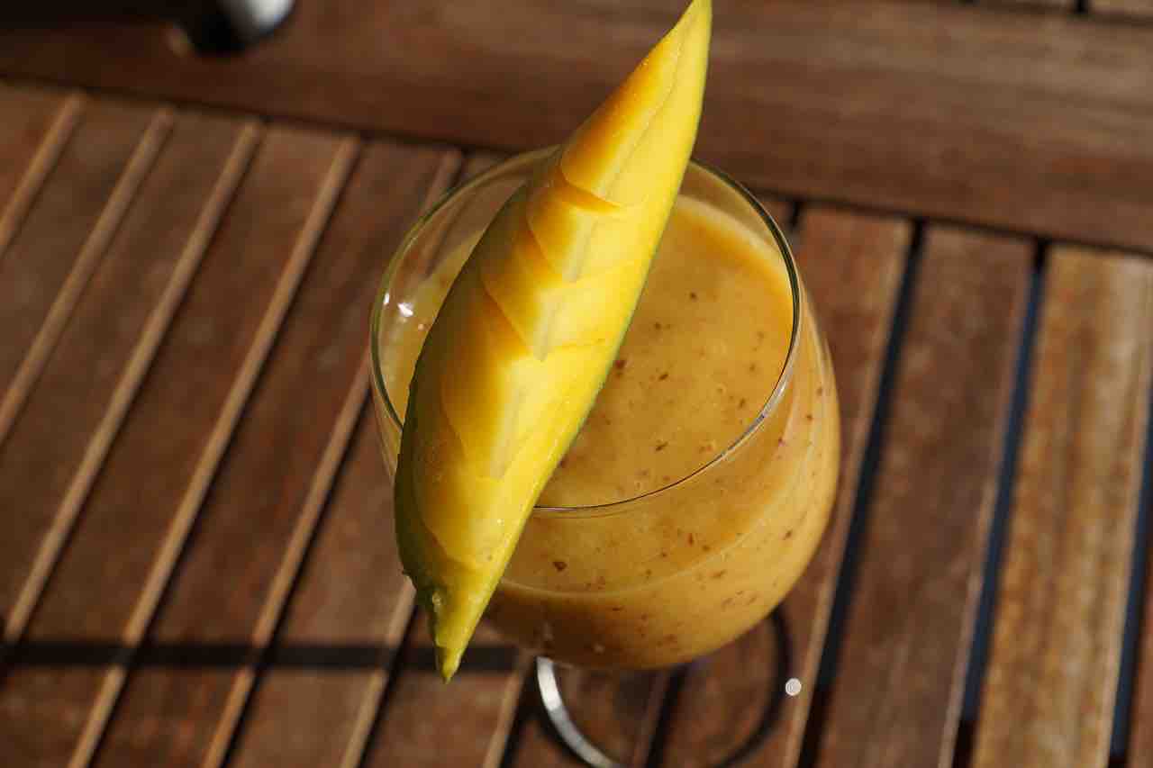 6 Summer Smoothies To Keep You Cool, Nourished & Energised